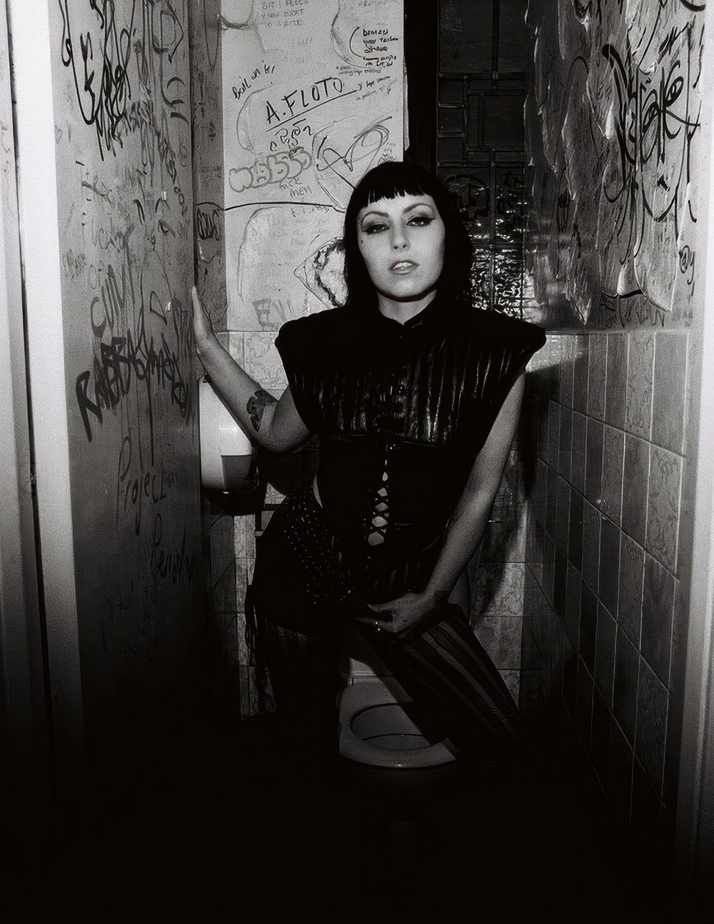 From LA to London: The Enigmatic Soundscapes of Poppy Jean Crawford